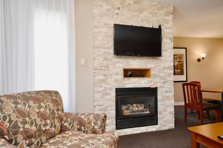 Relaxing 2br Retreat At Carriage Hills - Horseshoe Valley, ON