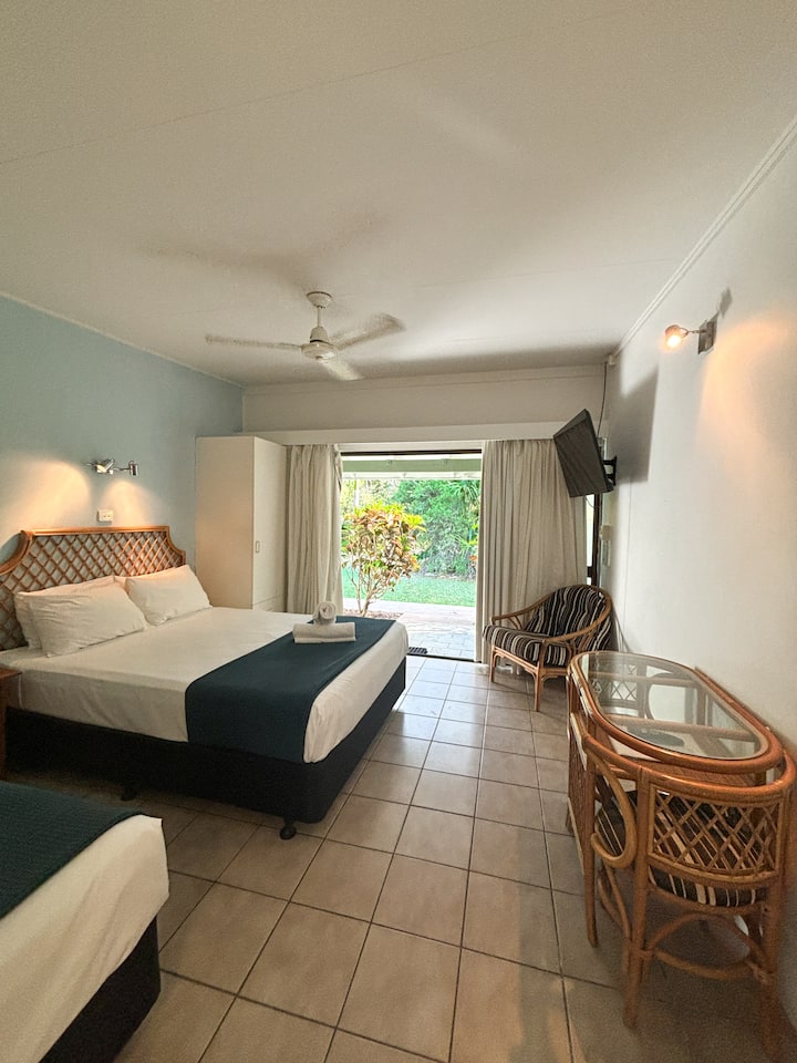 Simple Twin Studio At Amaroo - Townsville