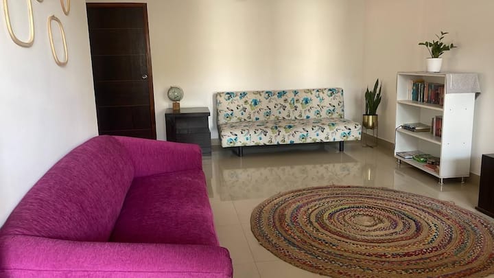 Saffron Meadow Near Wtc/w Hi Speed Wifi -