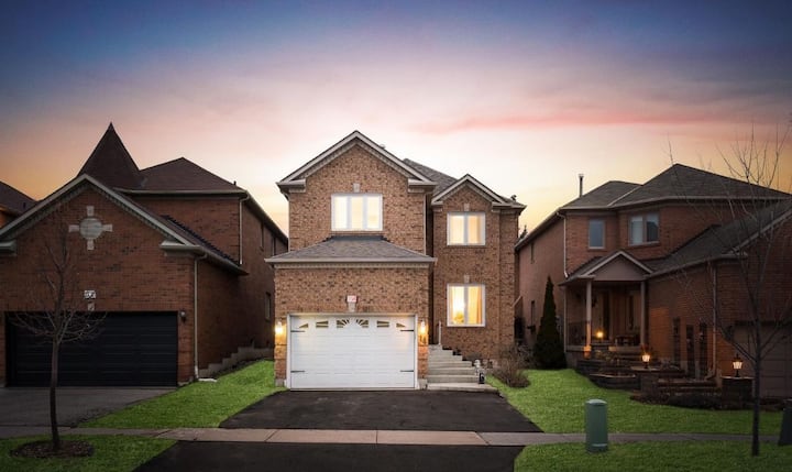 Charming Family Getaway In Richmond Hill - Vaughan