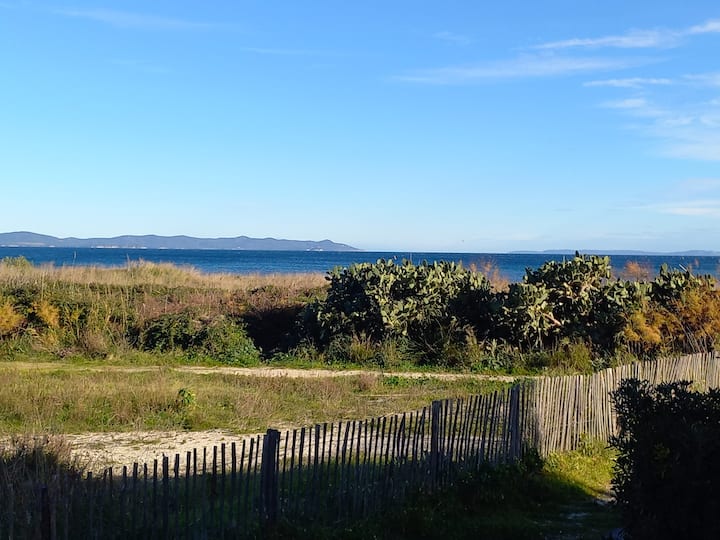Appartement T2 Rénové Sur La Plage - Hyères