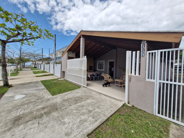 Casa Guaratuba A 100 Mtos Praia - Guaratuba