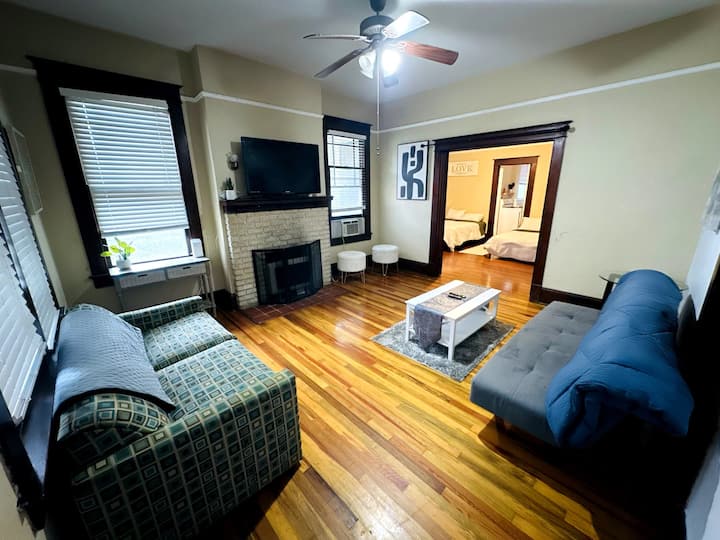 Vintage & Affordable Unit 1 Of 6 - Gainesville, FL