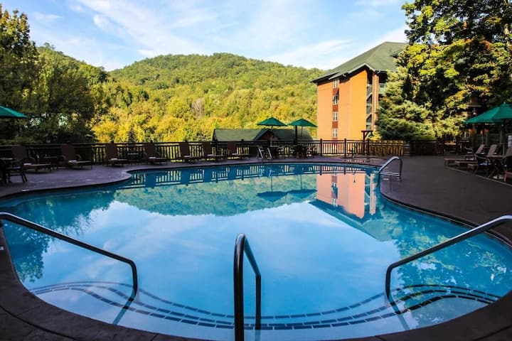 Gatlinburg Cabin With Waterpark, Minigolf,zipline - Gatlinburg, TN
