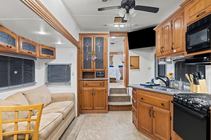 Come Glamp In Sunshine! - 