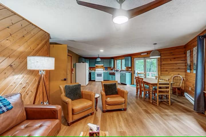 Hexagonal Log Cabin In Woods - Deep Creek Lake, MD