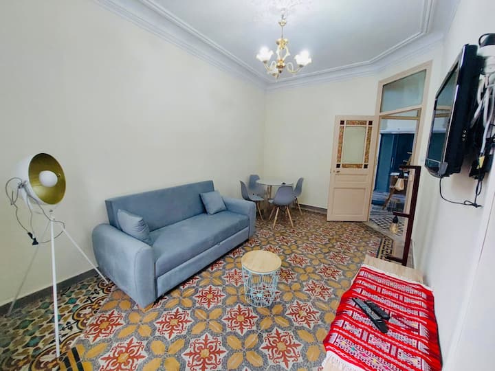 Nid Douillet Au Cœur D'alger - Algiers