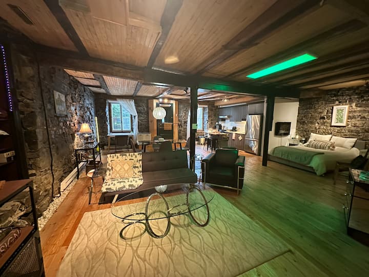 Loft Patrimoine Vieux Québec 
5 Min à Pied De Tout - Quebec City