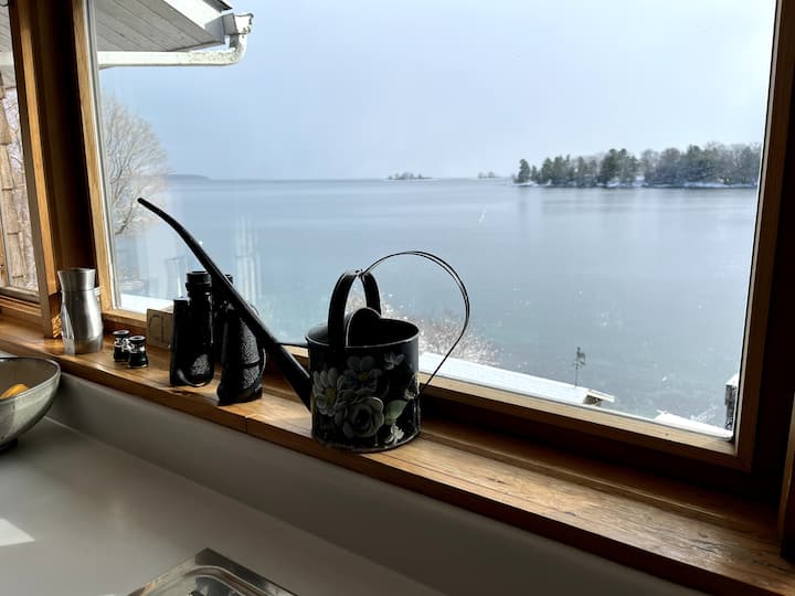Kingston River Escape - Kingston, Canada