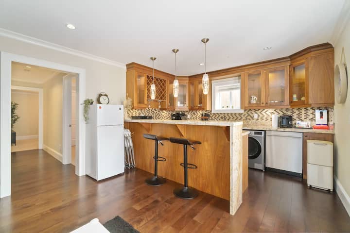 Arbutus Ridge Garden Oasis - Vancouver