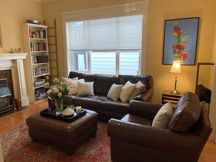 3 Br Spacious Home Near Downtown, Bc Place & Food - Vancouver