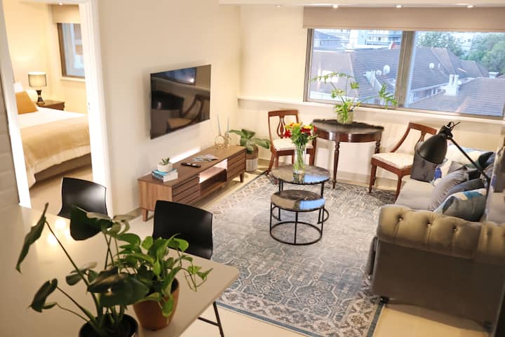 Cozy Beach Apartment | Walk To Cafés & Pool Access - ケープタウン