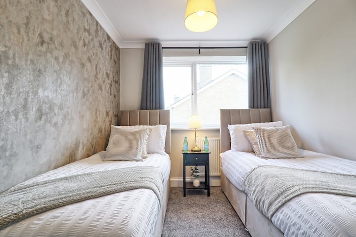 Monthly Stays - Business - Contractors - Families - 科爾切斯特