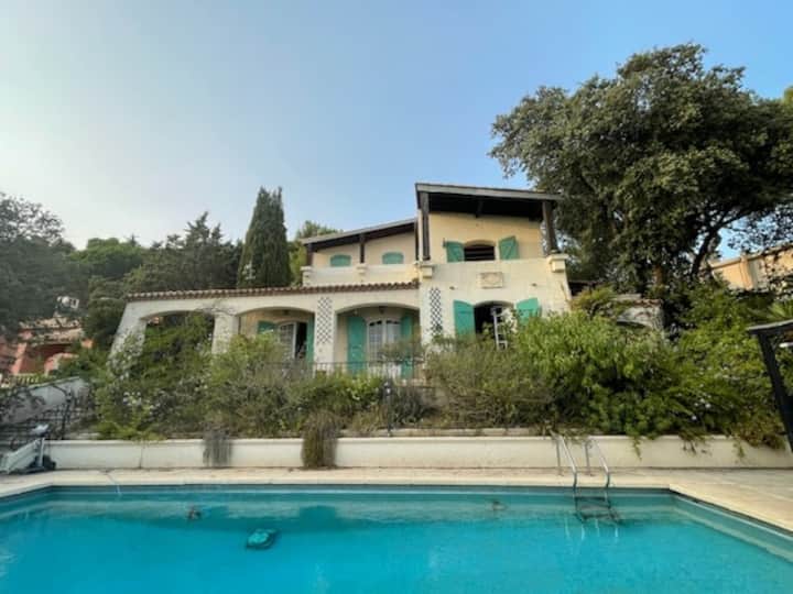 Villa Sète - セート