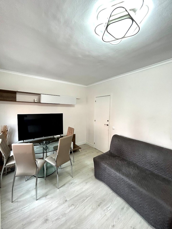 Modern Apartment Near The Sea - Cerdanyola del Vallès
