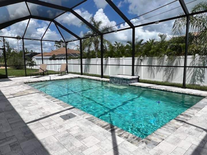 Spacious Retreat · Heated Pool · Near Beach & Fun - Englewood, FL