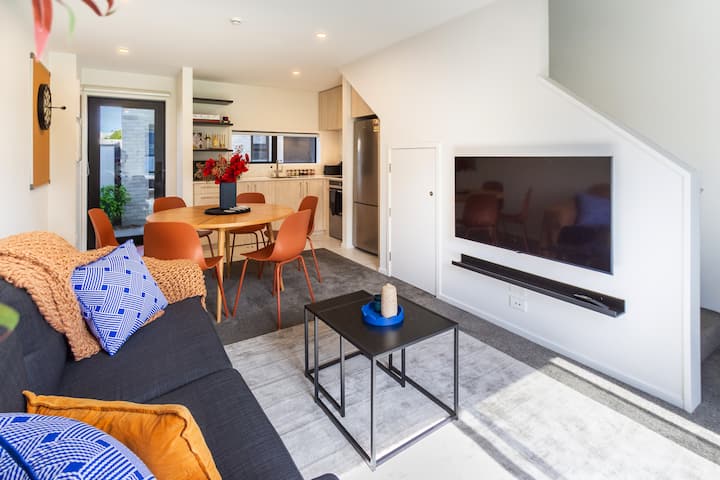 Bright & Stylish 2br Near Addington Park - Christchurch