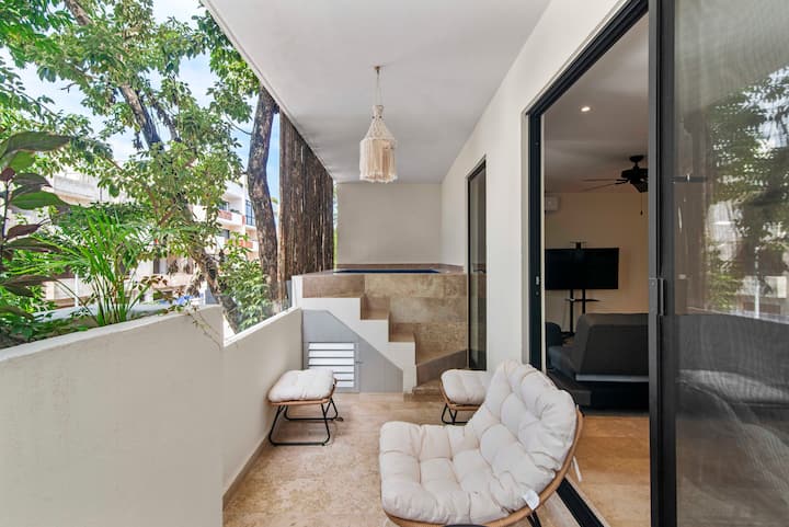 Delightful 2 Bed Apartment With Private Jacuzzi - Tulum