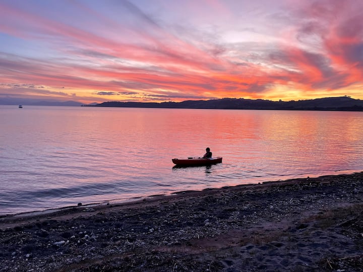 One Bedroom Apartment - Baycourt Lakefront Motel - Lake Taupo