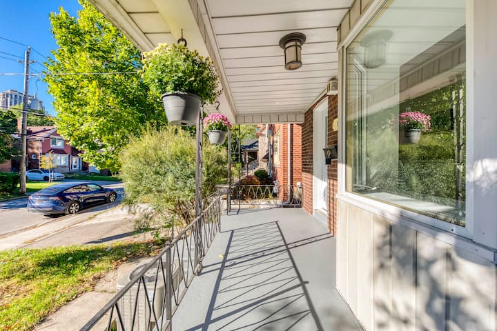 3+bedrooms (Entire House) By Sheppard Yonge Subway - Toronto
