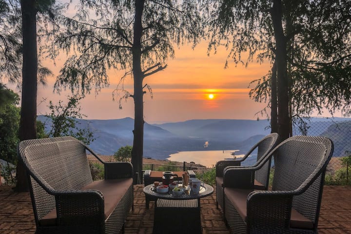 Stayvista At The Deck & Dawn Ecstasy W/ Bonfire - Mahabaleshwar