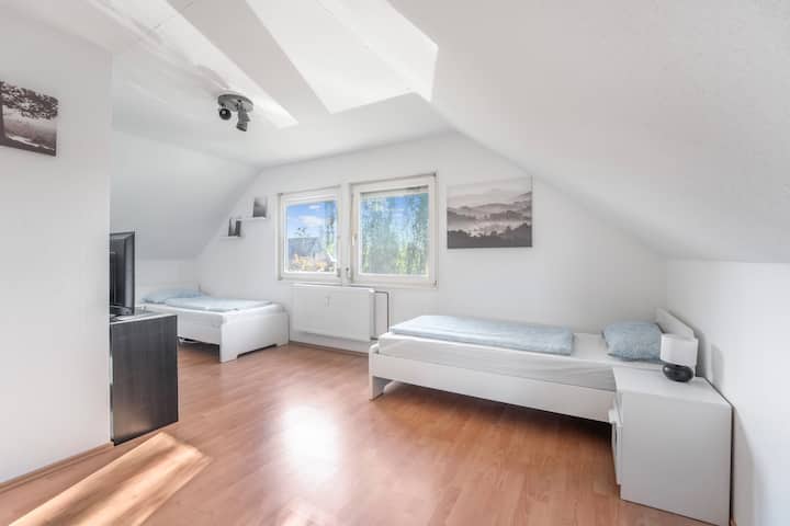 Modern Work & Stay Near Hanover - Burgwedel