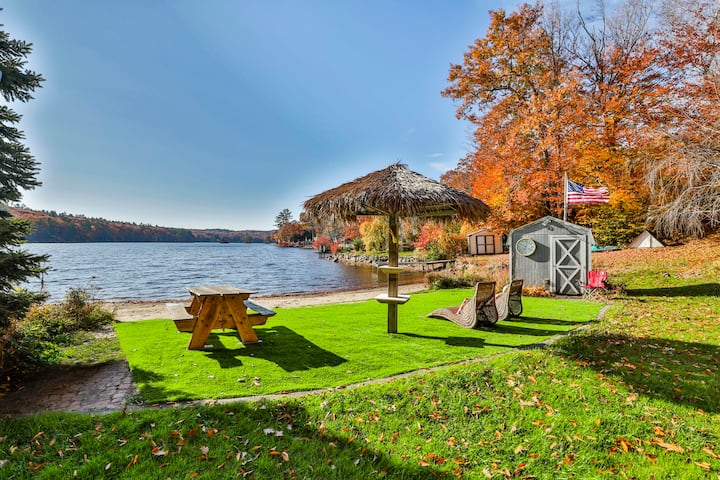 The Nutty Bird Lakehouse - Willard Brook State Forest, West Townsend