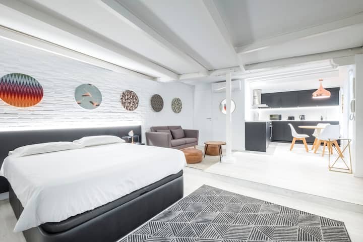 Temporary Accomodation: Best Option In Malasaña - Chueca