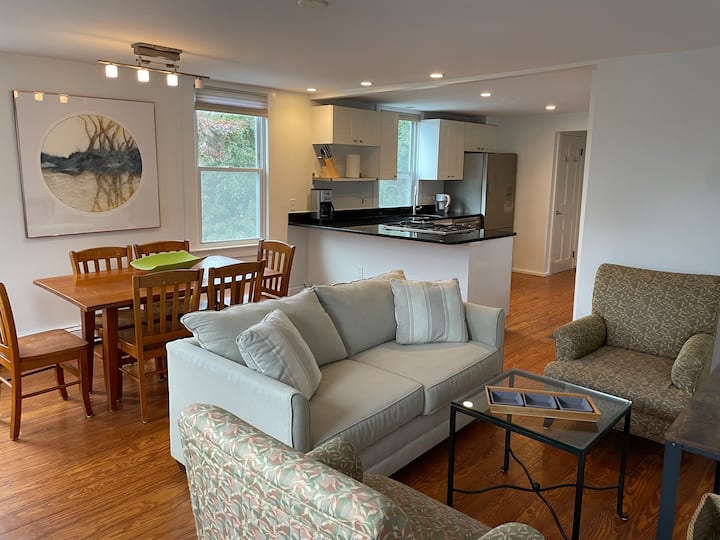 Newport Perfect Location With Parking - Newport, RI