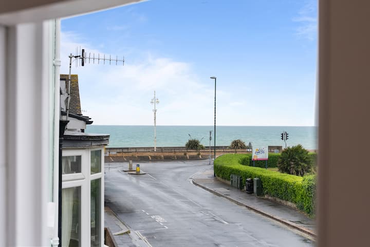 History, Hot-tub, Sea, 12 Guests - Chichester