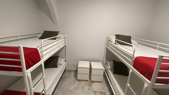 Habitación Privada Con 4 Camas - Recco