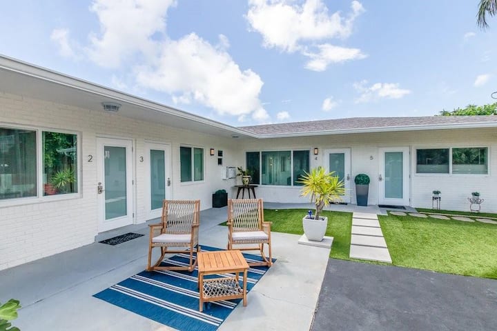 Cozyspace 2 Waterfront 1bd Pool - Wilton Manors, FL