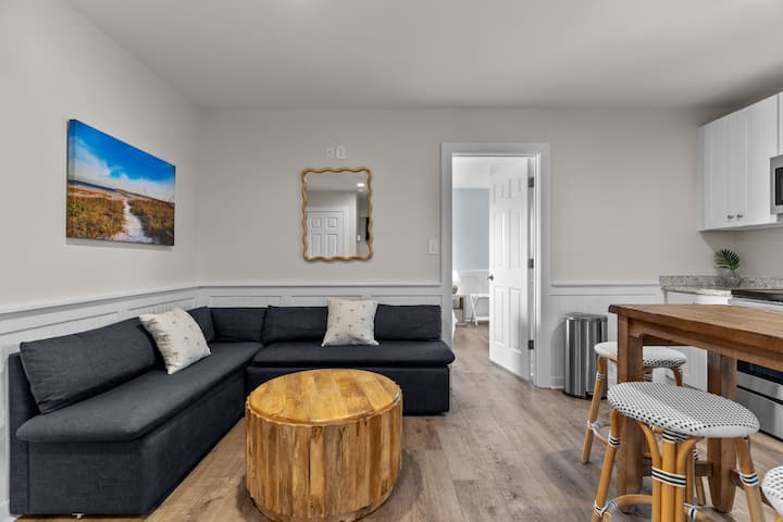Loggerhead Inn & Suites - Two King Cottage - Surf City, NC