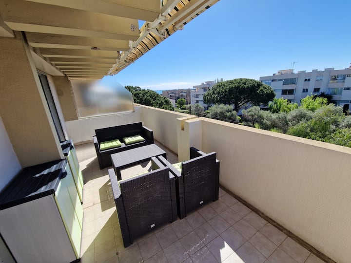 Cozy 1 Br With A Seaview, A/c, Pool And Parking - Antibes