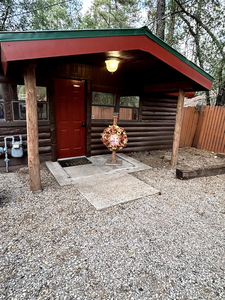 Windfield Haven Cabin - Ruidoso, NM