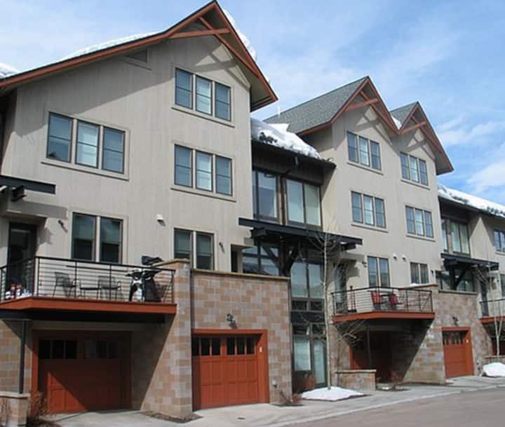 Our Happy Place / 5 Min Walk To The Mountain - Steamboat Springs