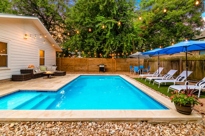 Downtown Retreat With A Heated Pool And Hot Tub - Austin, TX