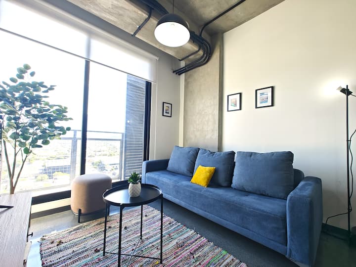 New Modern 2br Apt In Downtown W/free Parking + Ac - Monterrey