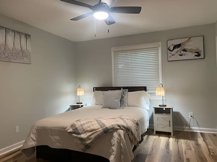 Chic 2br Condo Min From Uptown - Camp Snoopy, Fort Mill