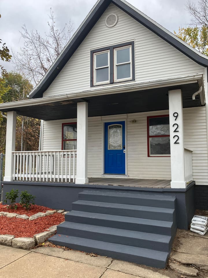 Newbo - Art Pennington’s Home - Cedar Rapids, IA