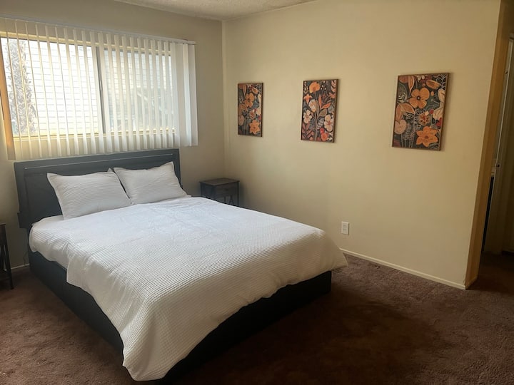 Downtown Pasadena 1-bedroom Retreat - Pasadena, CA