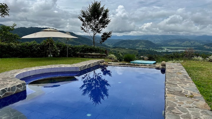 Vistas Del Paraíso Lodge - Jiménez