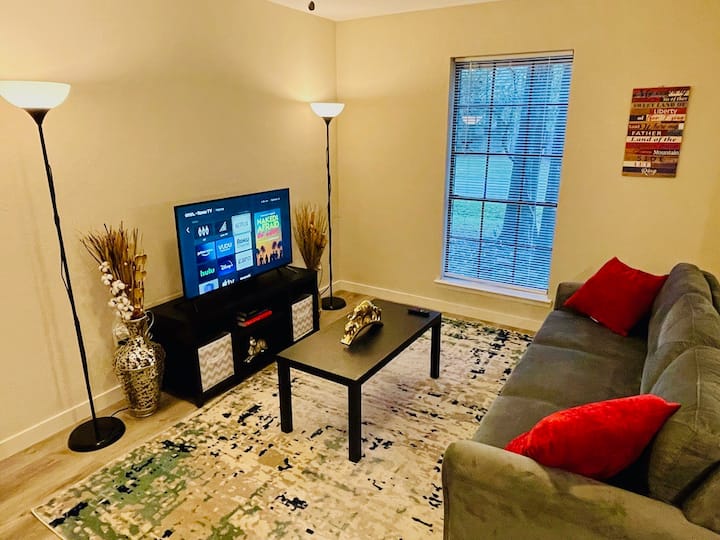 House 3-bed 1,5-bath Free Parkng - The Woodlands