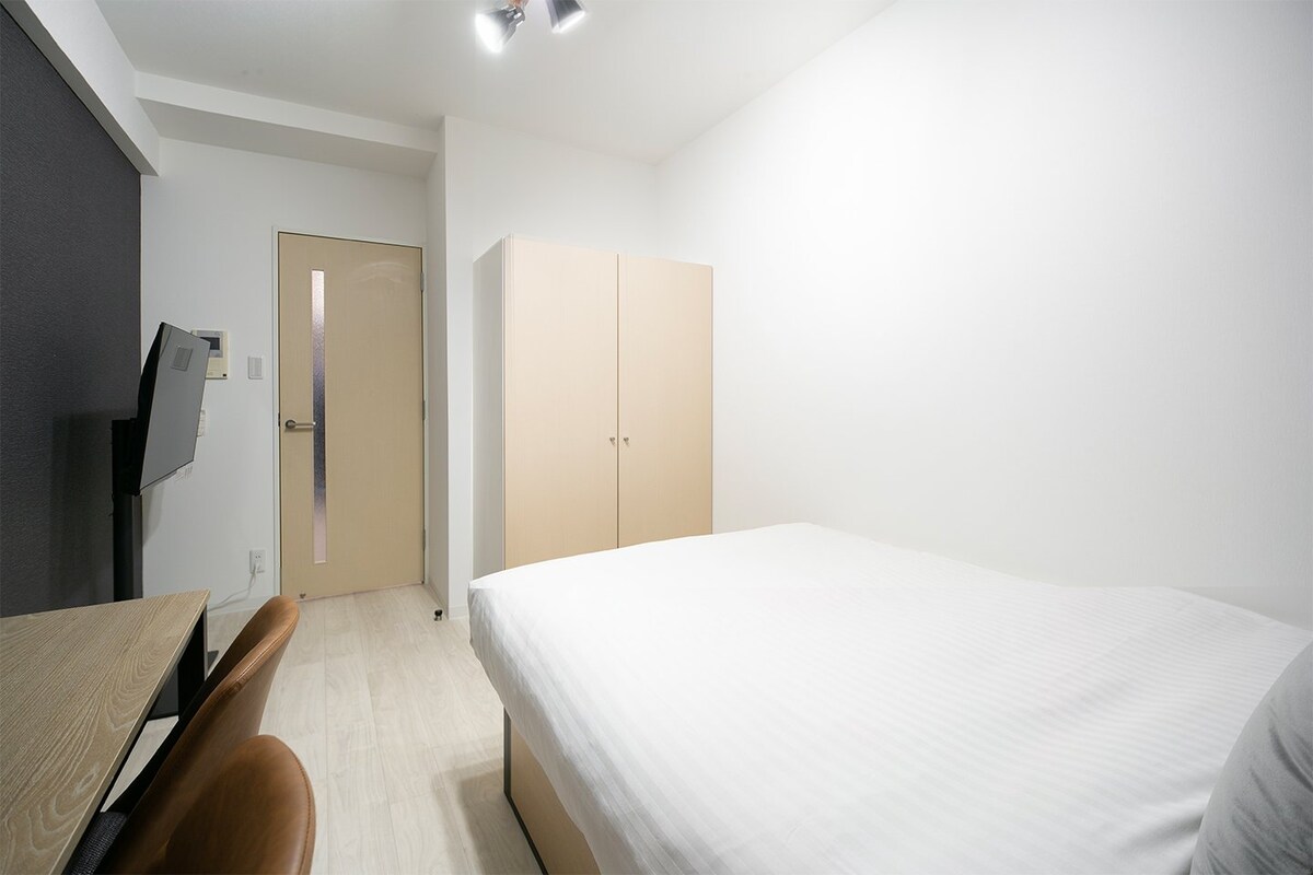 8-minute walk from the station/popular JR Chuo Line/one train to ...