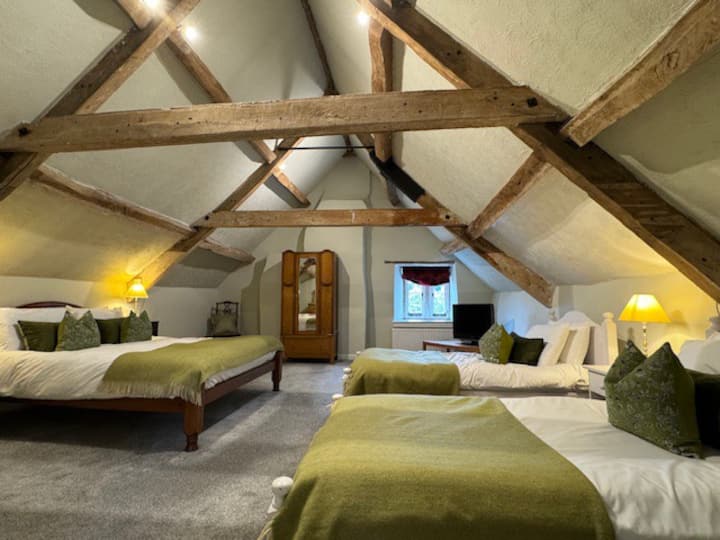 The Neeld Arms - Chippenham