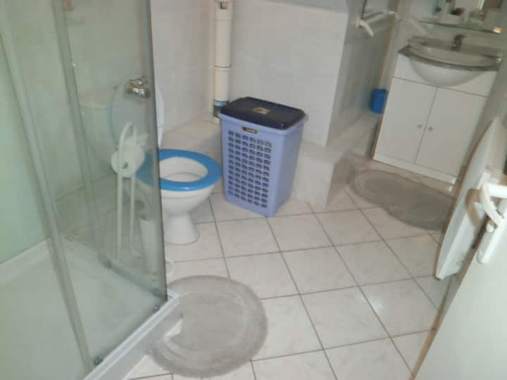 T3 Dans Maison De Campagne
Proche Pays Basque - Oloron-Sainte-Marie