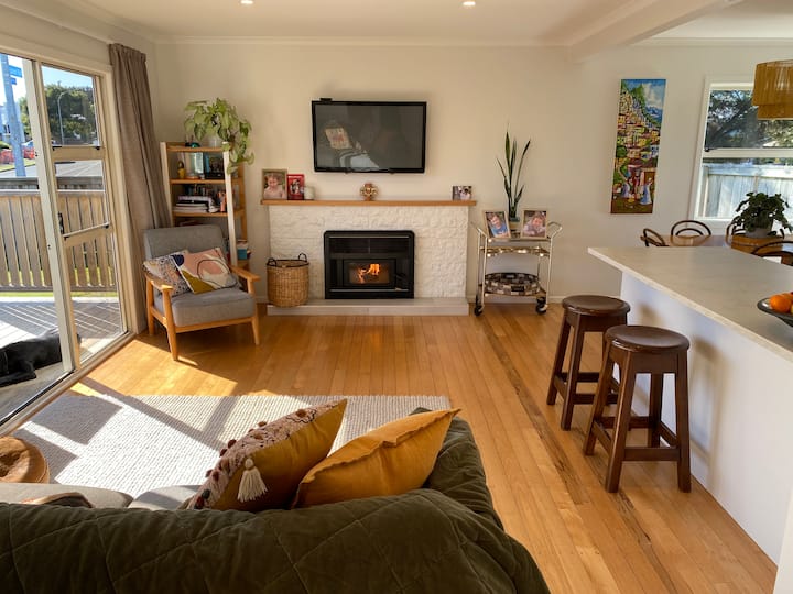 Sunny Family Getaway - Close To Beach & Park! - Mount Maunganui