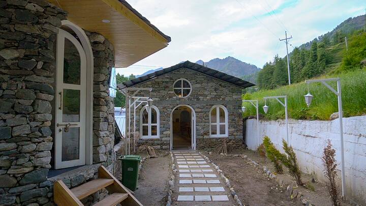 Premium Wooden Cottage - Barot