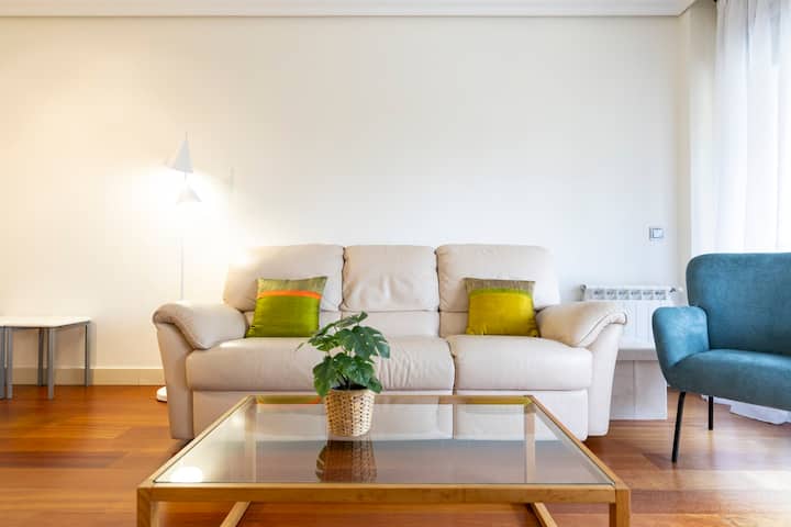 Amplio Y Luminoso Apartamento, Piscina, - Boadilla del Monte