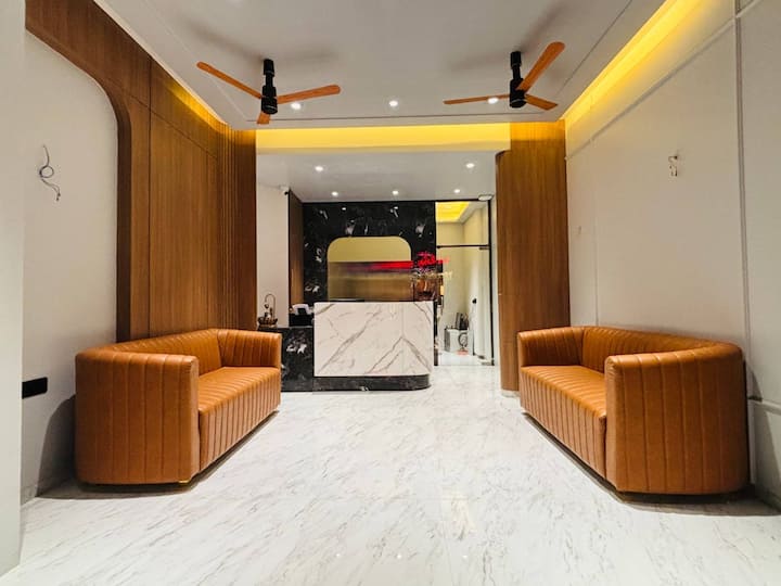 The Royal Retreat Shirdi - 100 Meters From Temple - Shirdi